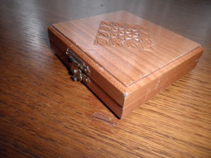 TABAKERA DRVENA ZA CIGARE