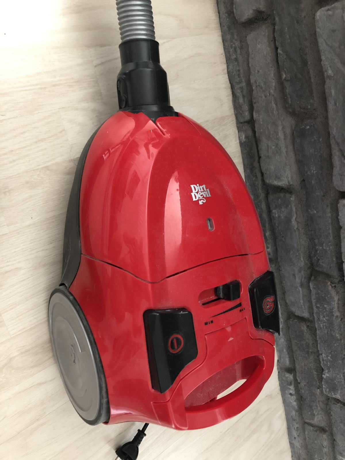 Usisavač dirt devil