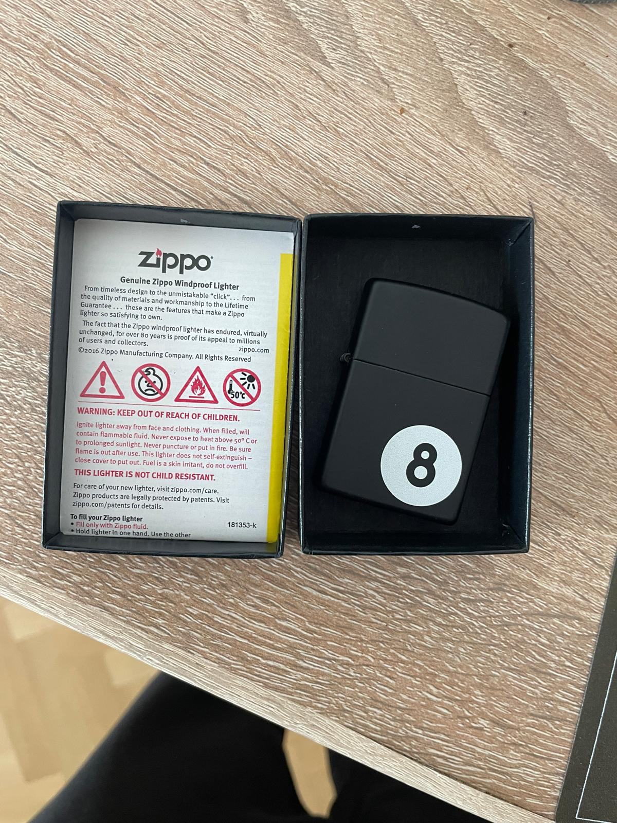 Zippo 8 Ball upaljač – original, korišten jednom