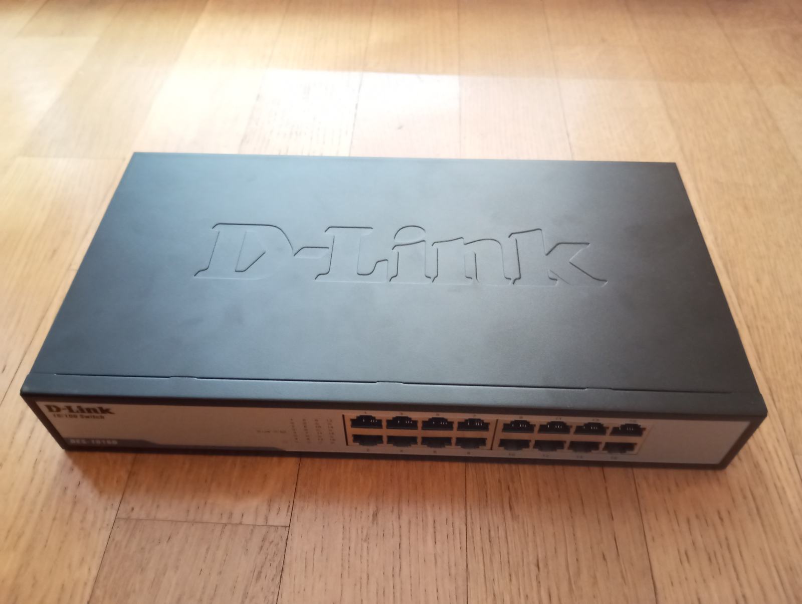 Switch D-LINK DES-1016D, 10/100 Mbps, 16-ports