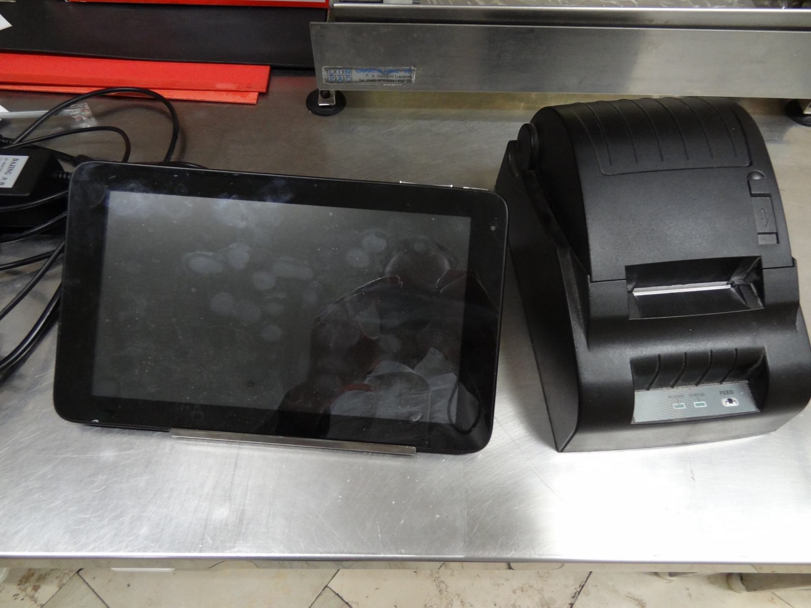 Fiskal 1 tablet + termalni pisač + stalak + ladica za novac