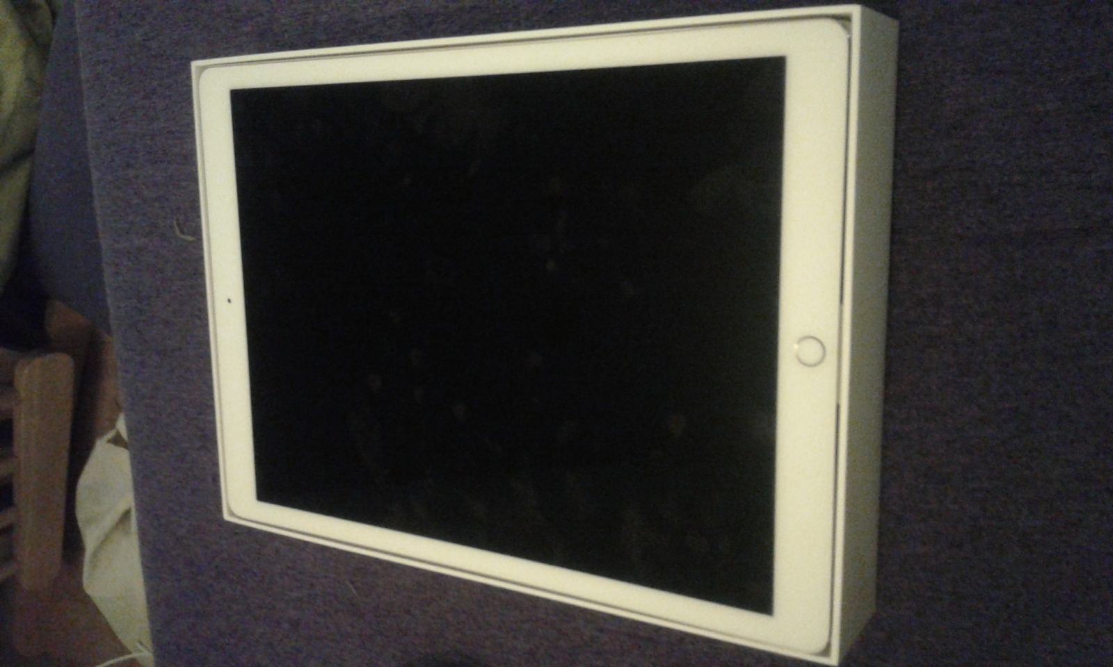 Tablet Apple ipad Pro 32GB Wi-Fi 12.9-gold- idealan poklon za Božić