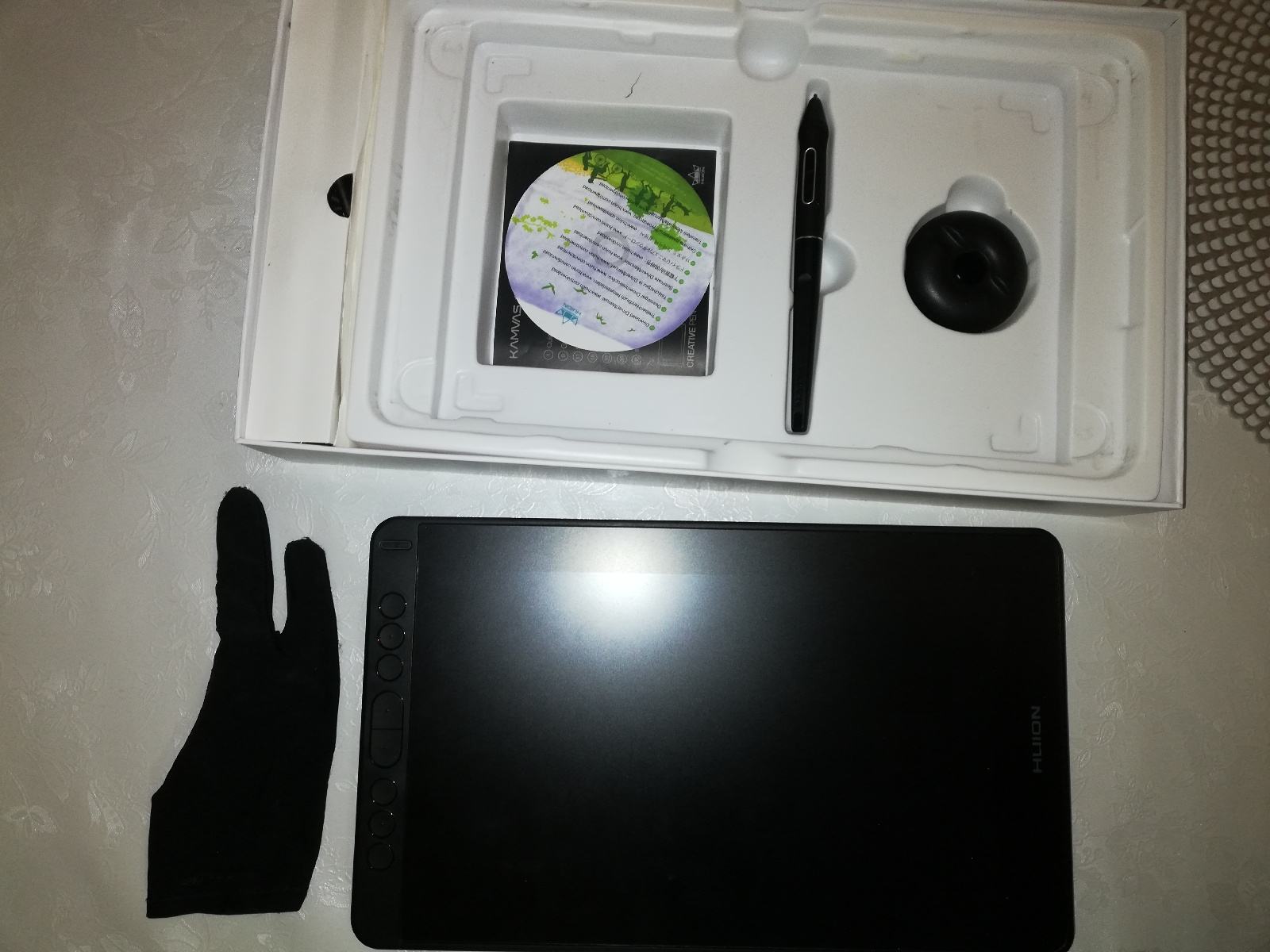 Grafički tablet HUION KAMVAS 12