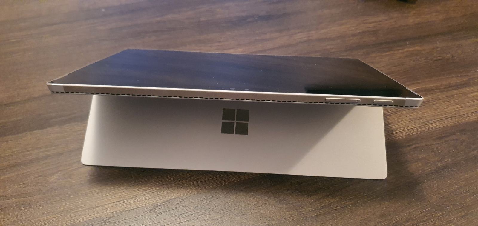 P/M Microsoft Surface 4 pro