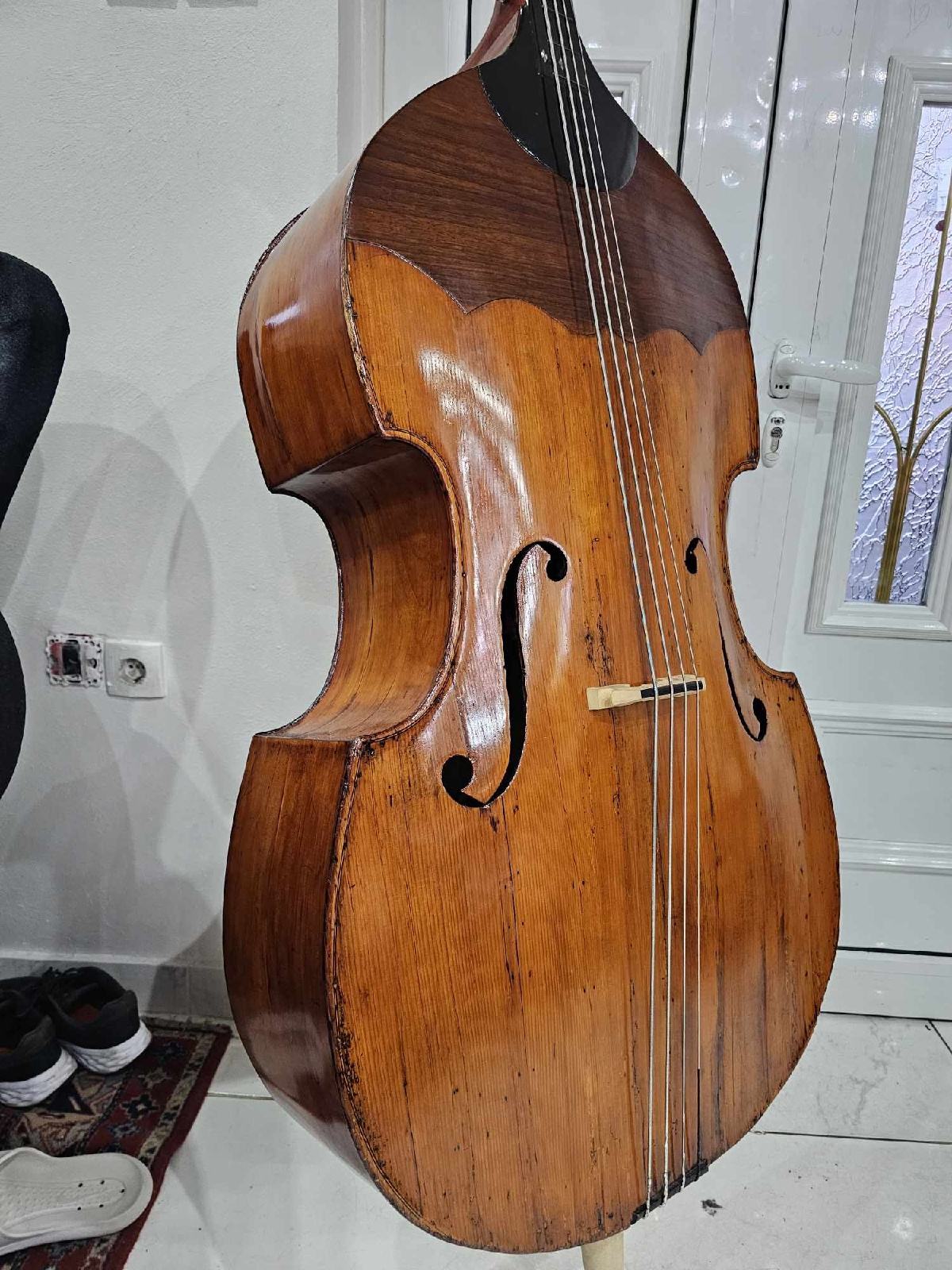 Tamburaški bas, begeš, berda