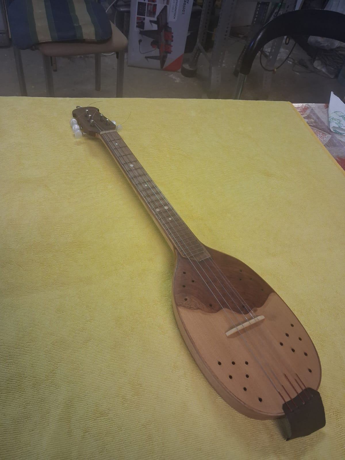 Tamburaski instrumenti