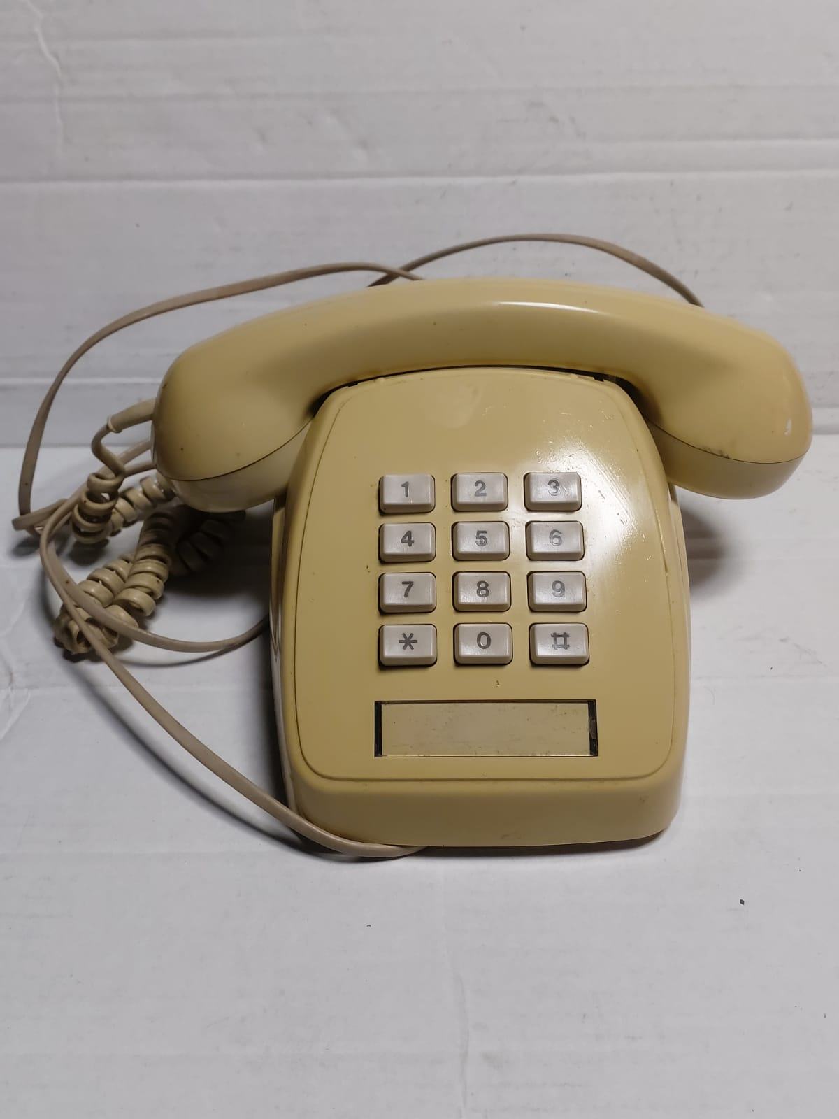 Stari telefon 1985