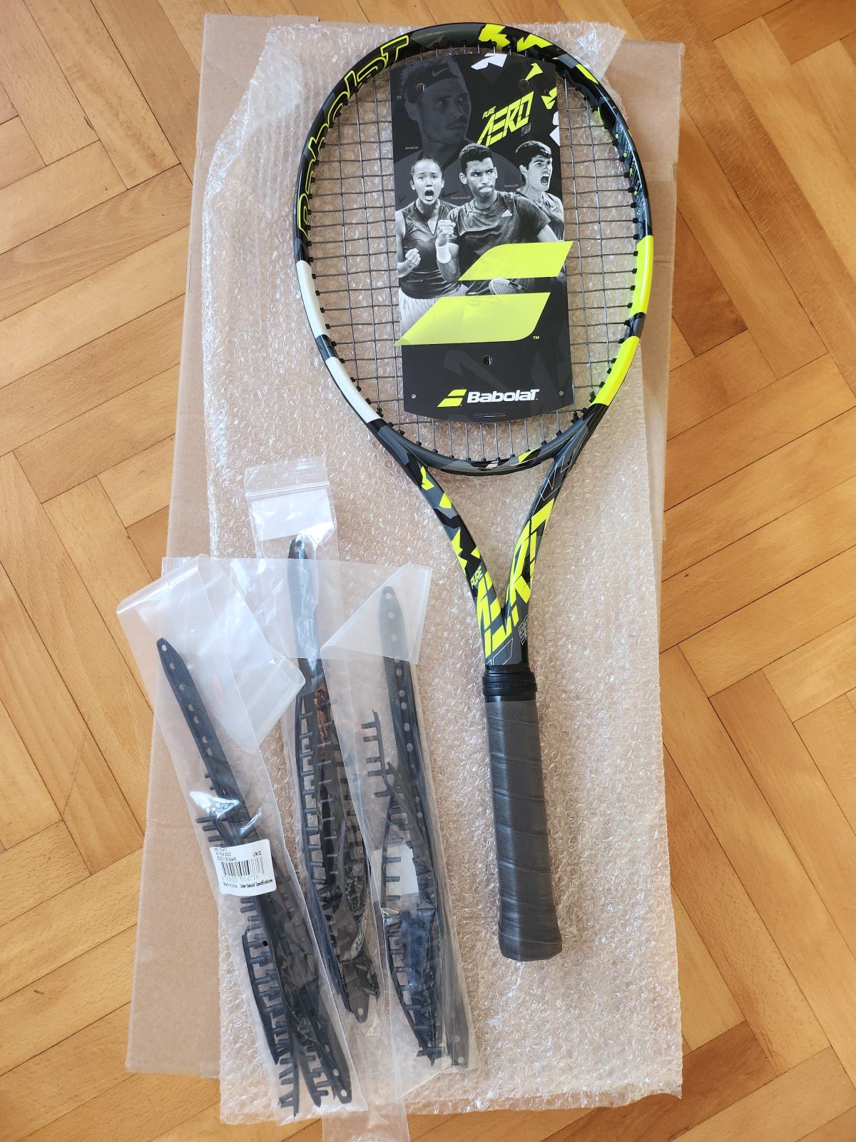 Babolat Pure Aero 98, grip 4 + 3 x grommet/bumber set