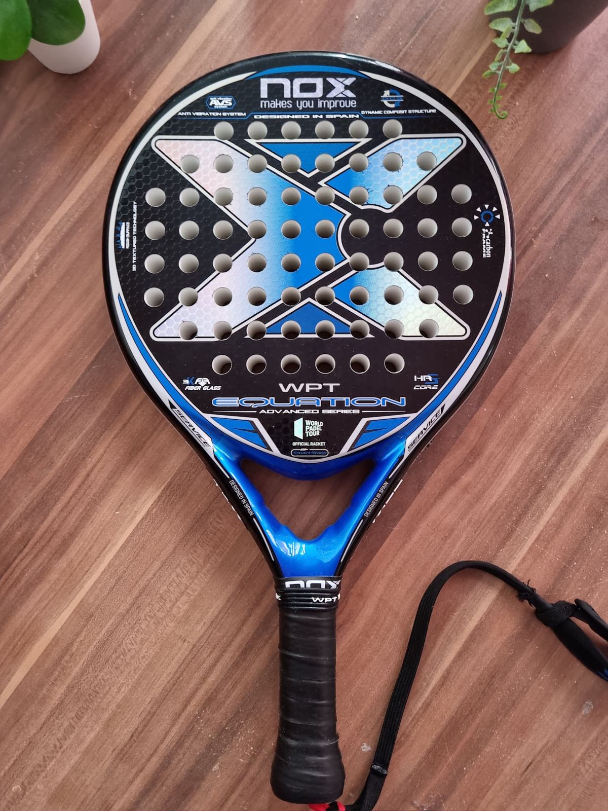 Padel reket NoX Equation 2022