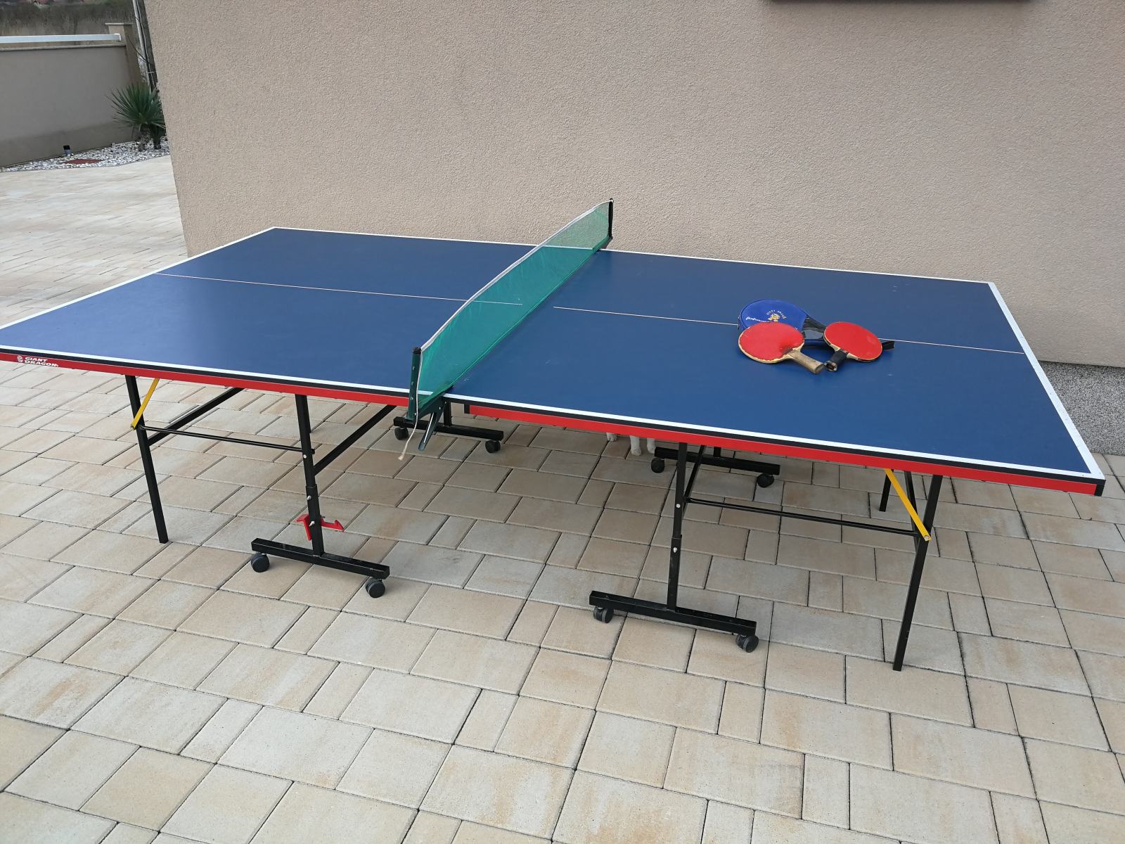 Stol za stolni tenis