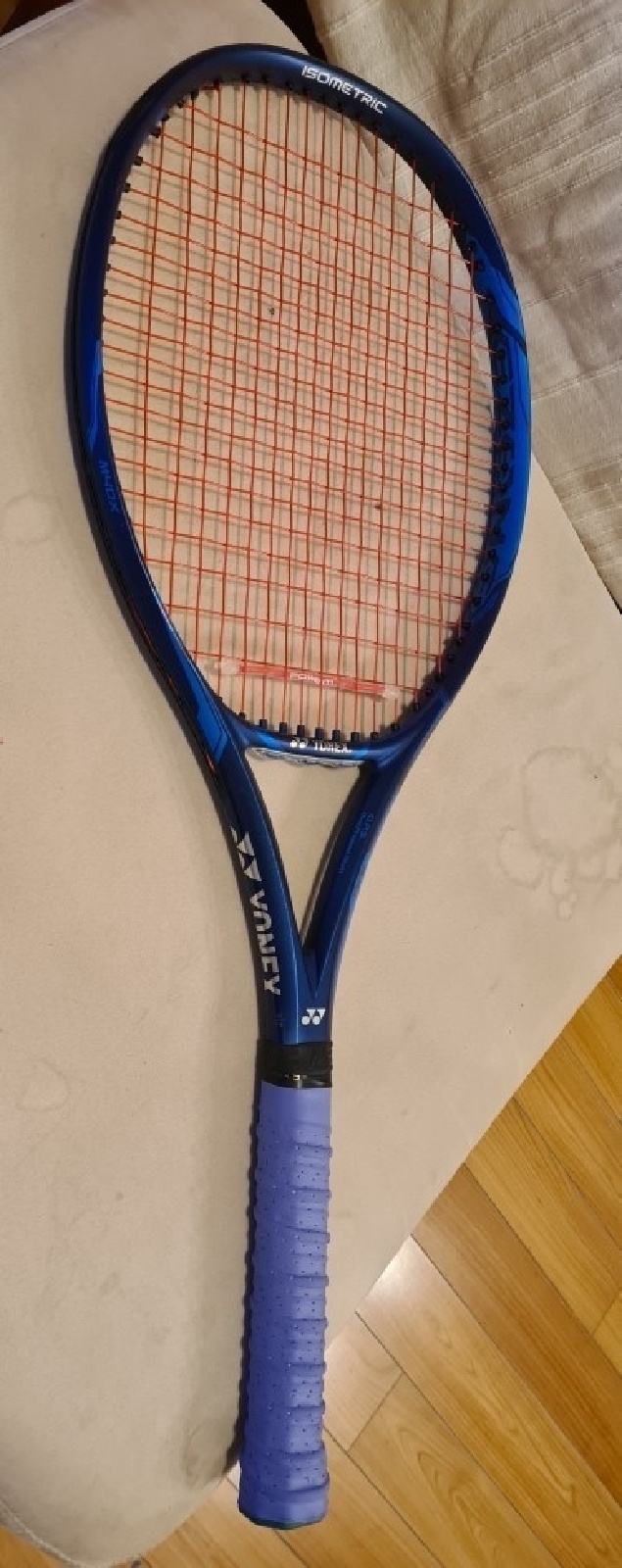 Tenis reket YONEX EZONE 100 PLUS
