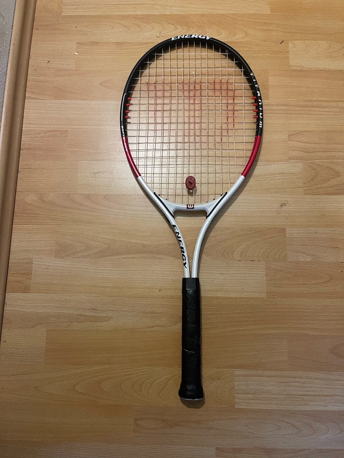 Teniski reket Wilson titanium + futrola