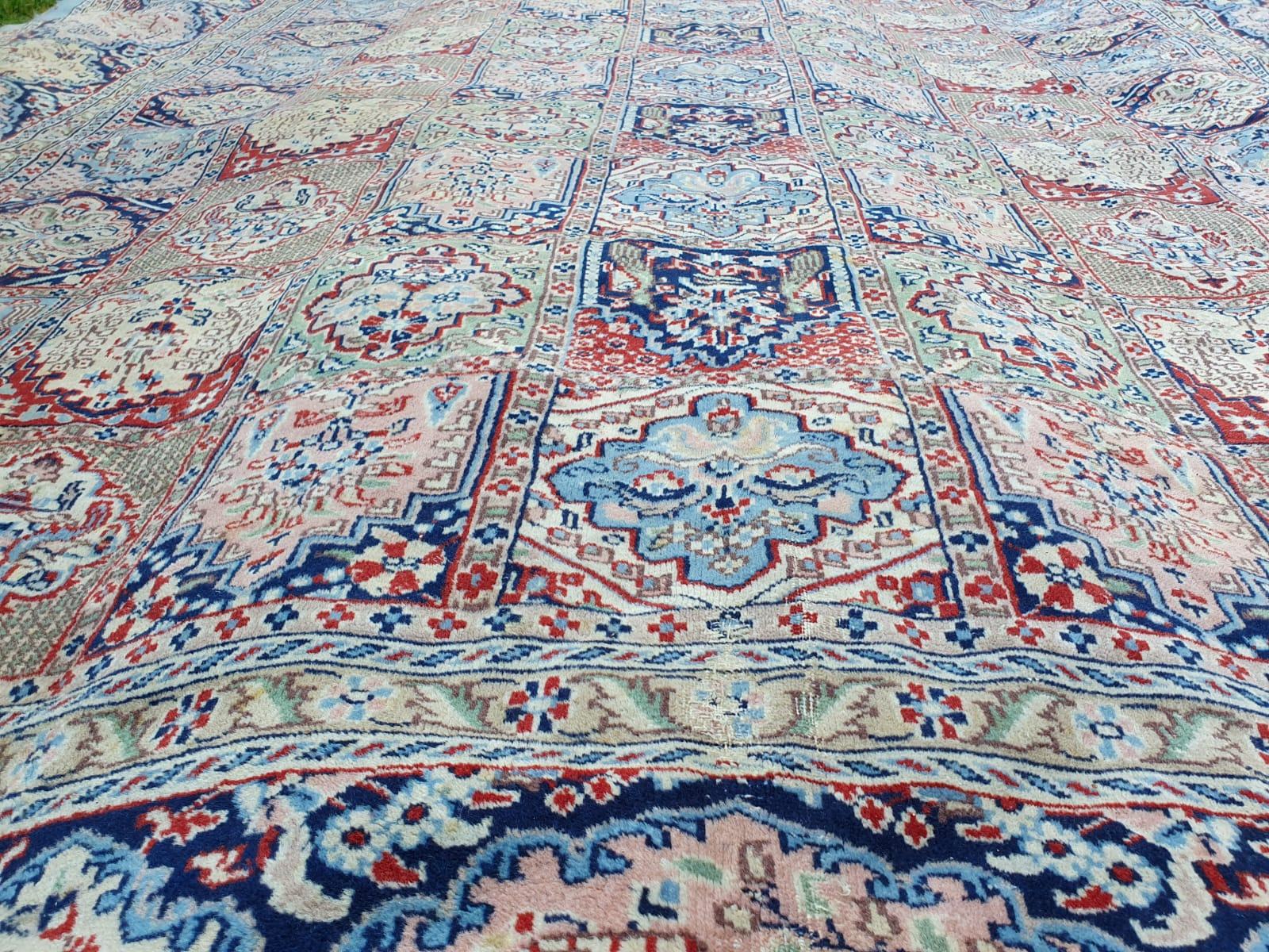 Perzijski pakistanski tepih
