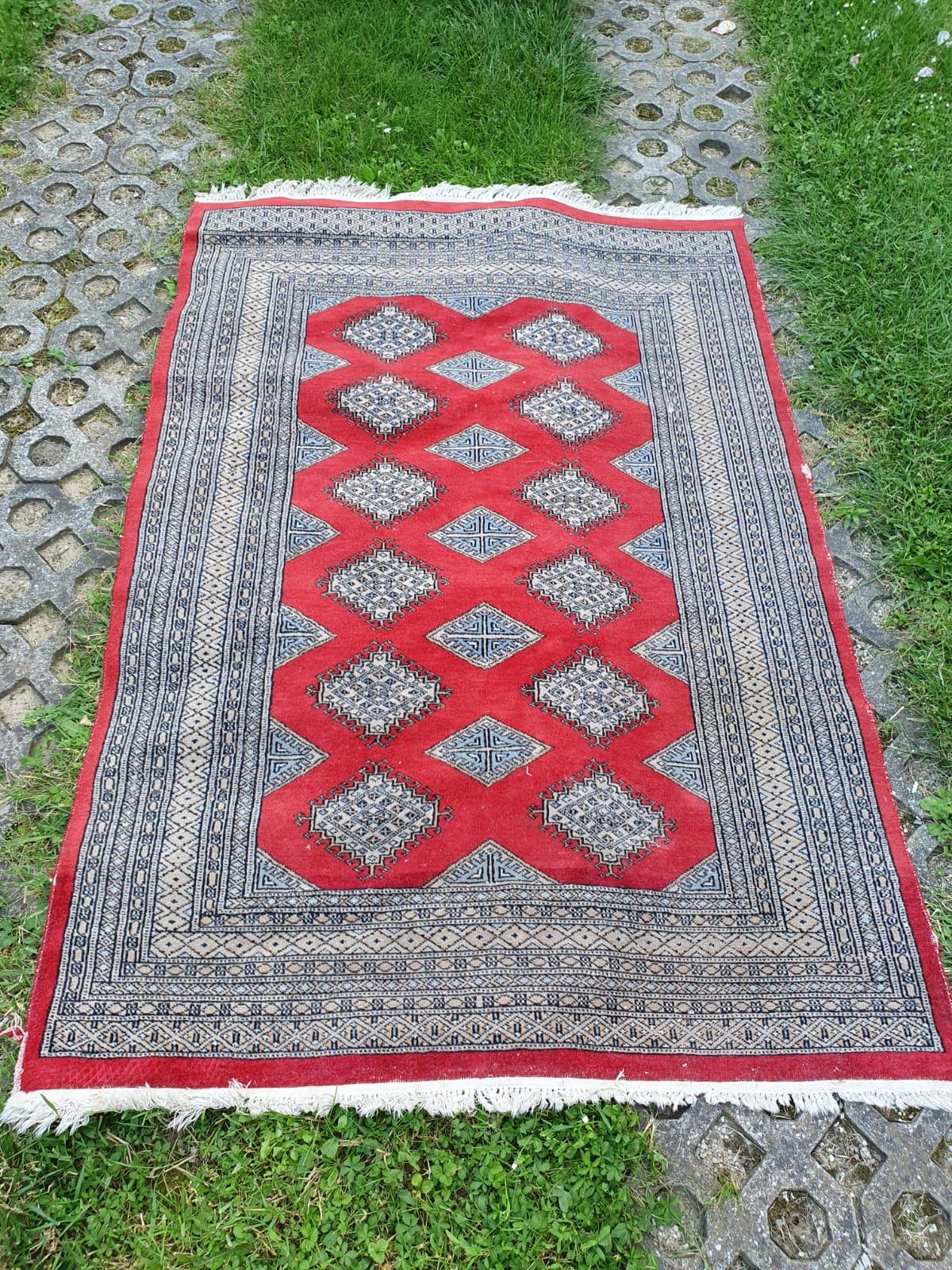 Perzijski pakistanski tepih