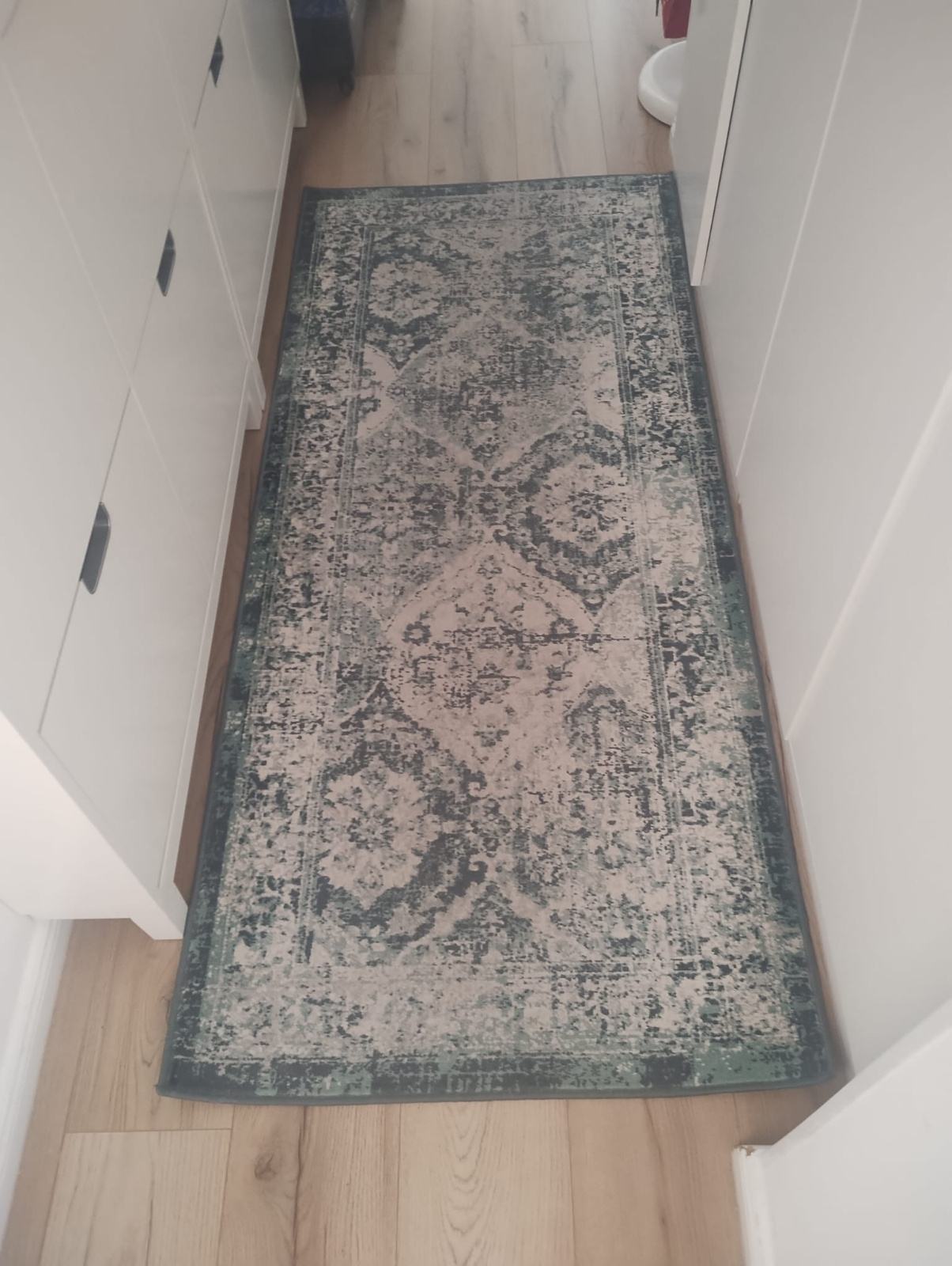 prodajem tepih stazu Ikea