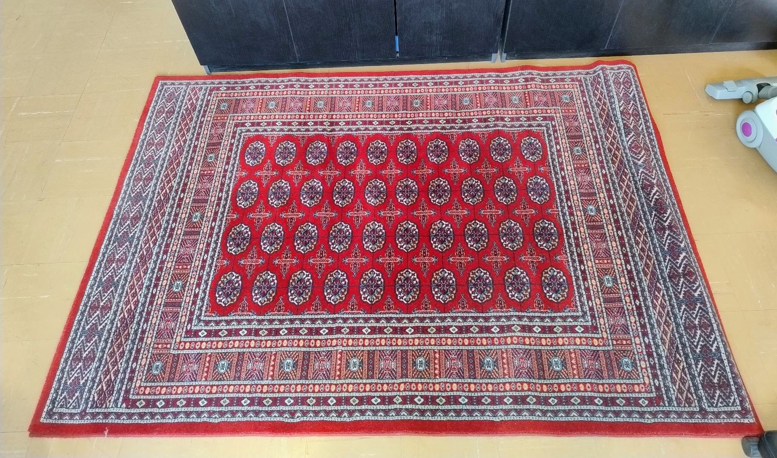 Vrhunski vuneni tepih - strojno tkan, kao nov