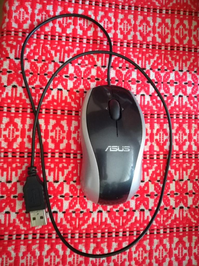 Asus Logitech M-UAG120 miš za laptop. poklanjam