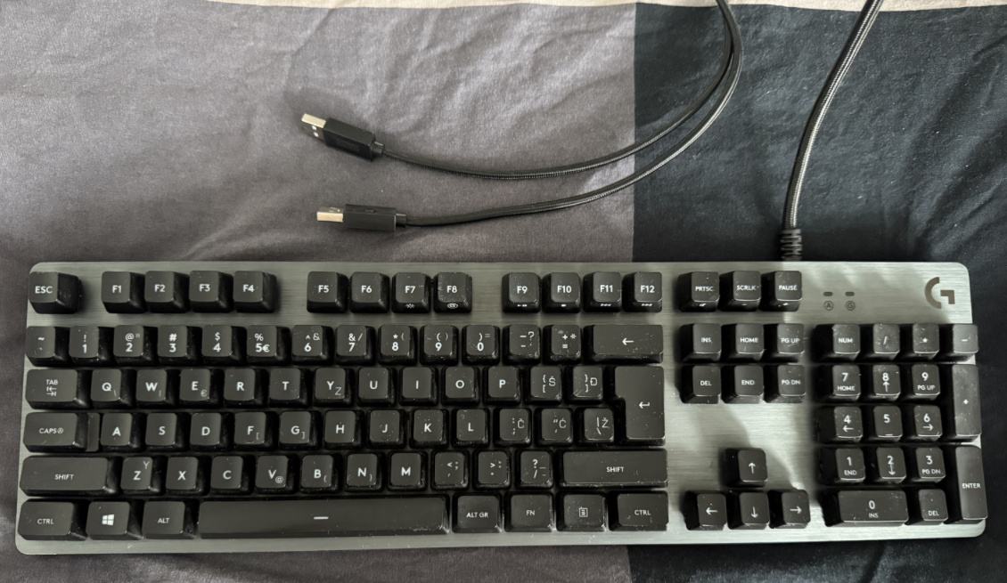 G413 Carbon mehanička Logitech