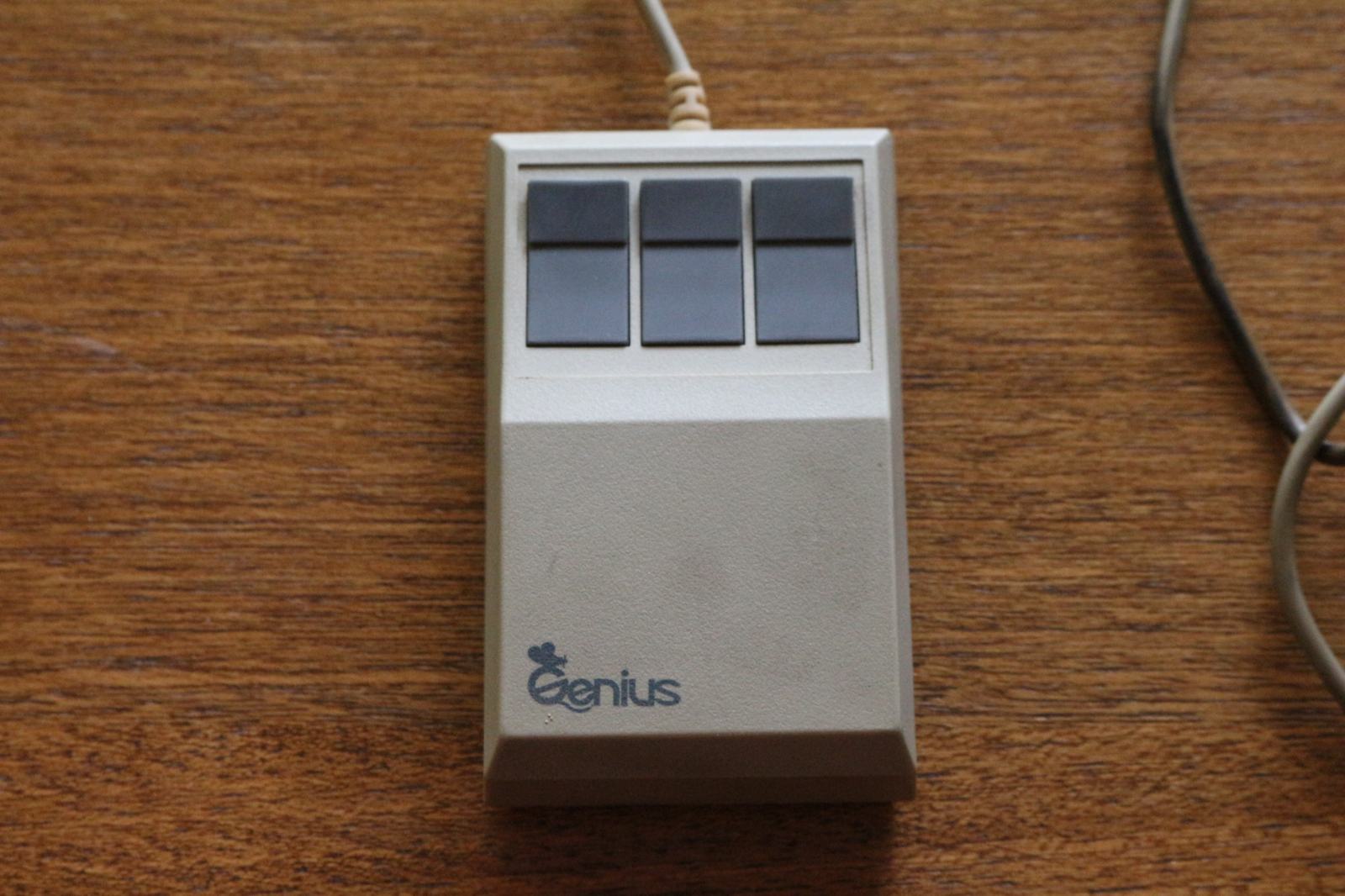 Genius GM-6 serijski miš