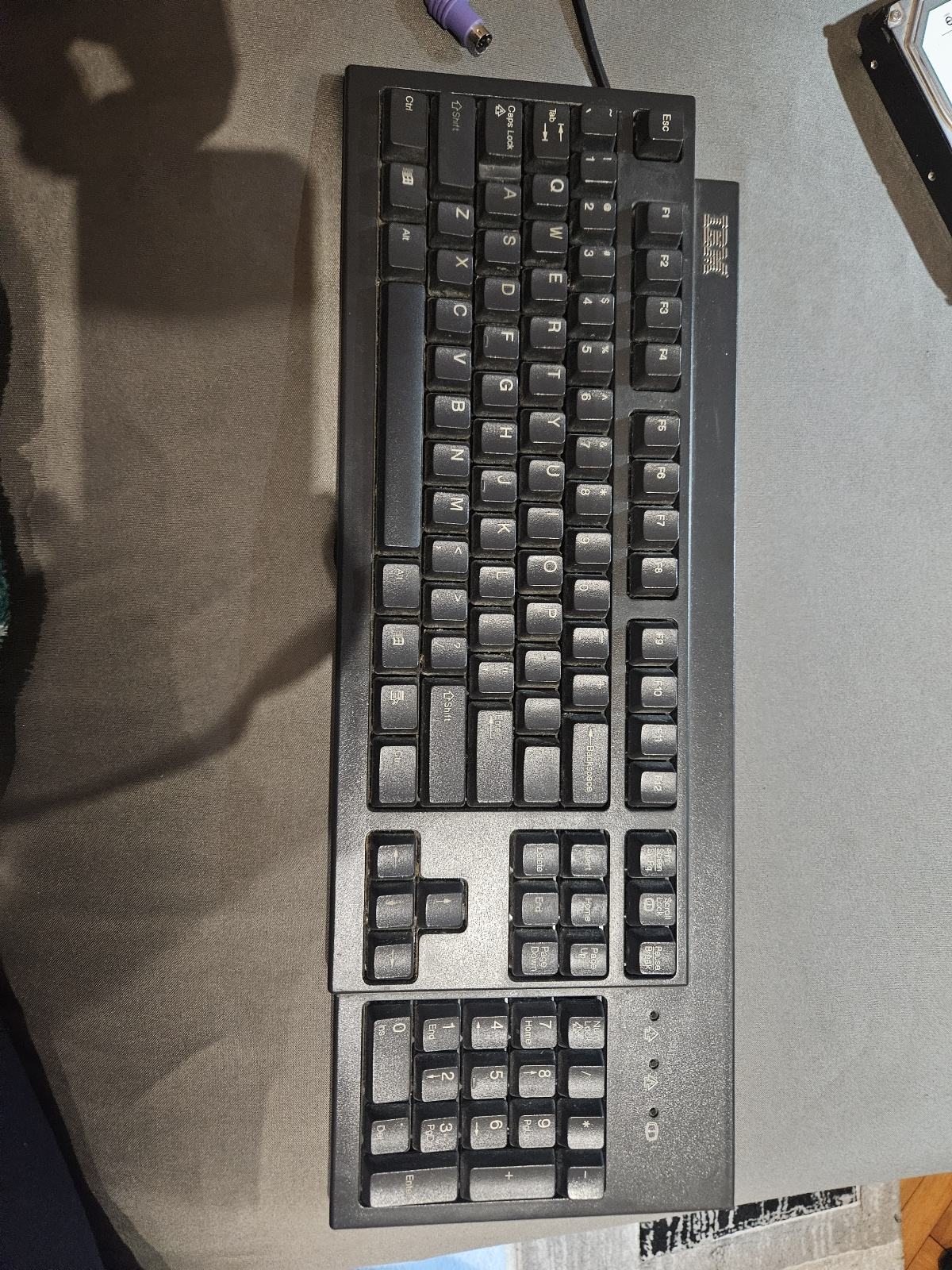 IBM KB-9910 tipkovnica