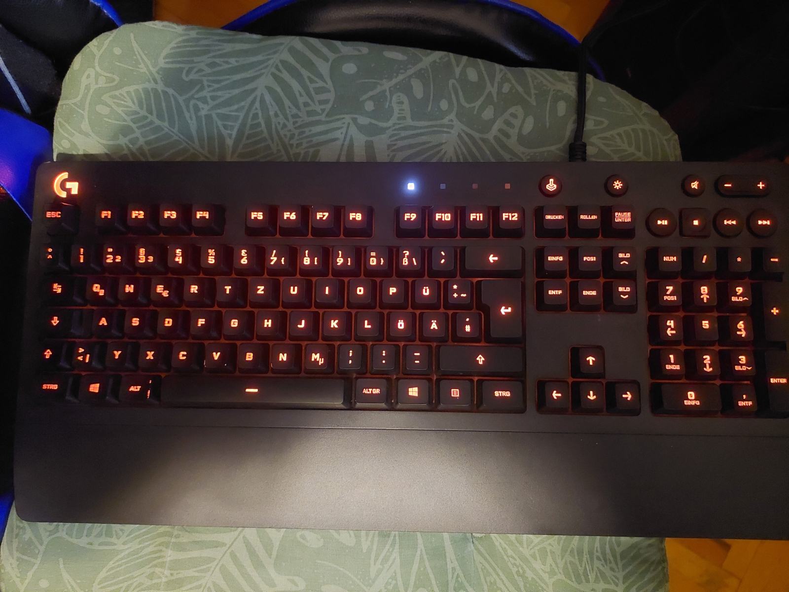Logitech G213 RGB Prodigy gaming tipkovnica