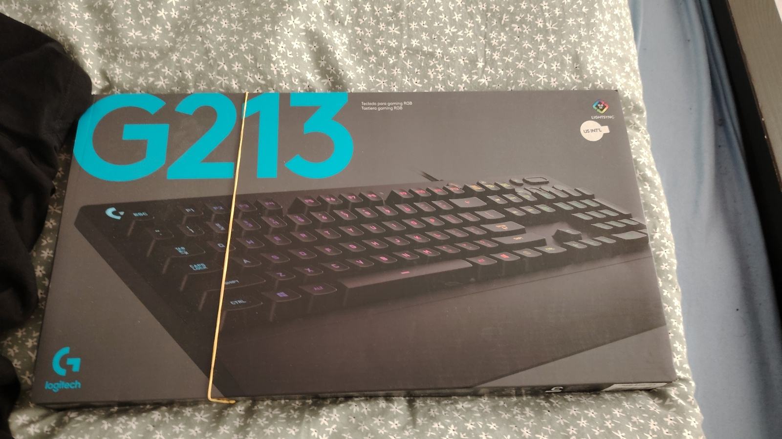 logitech G213