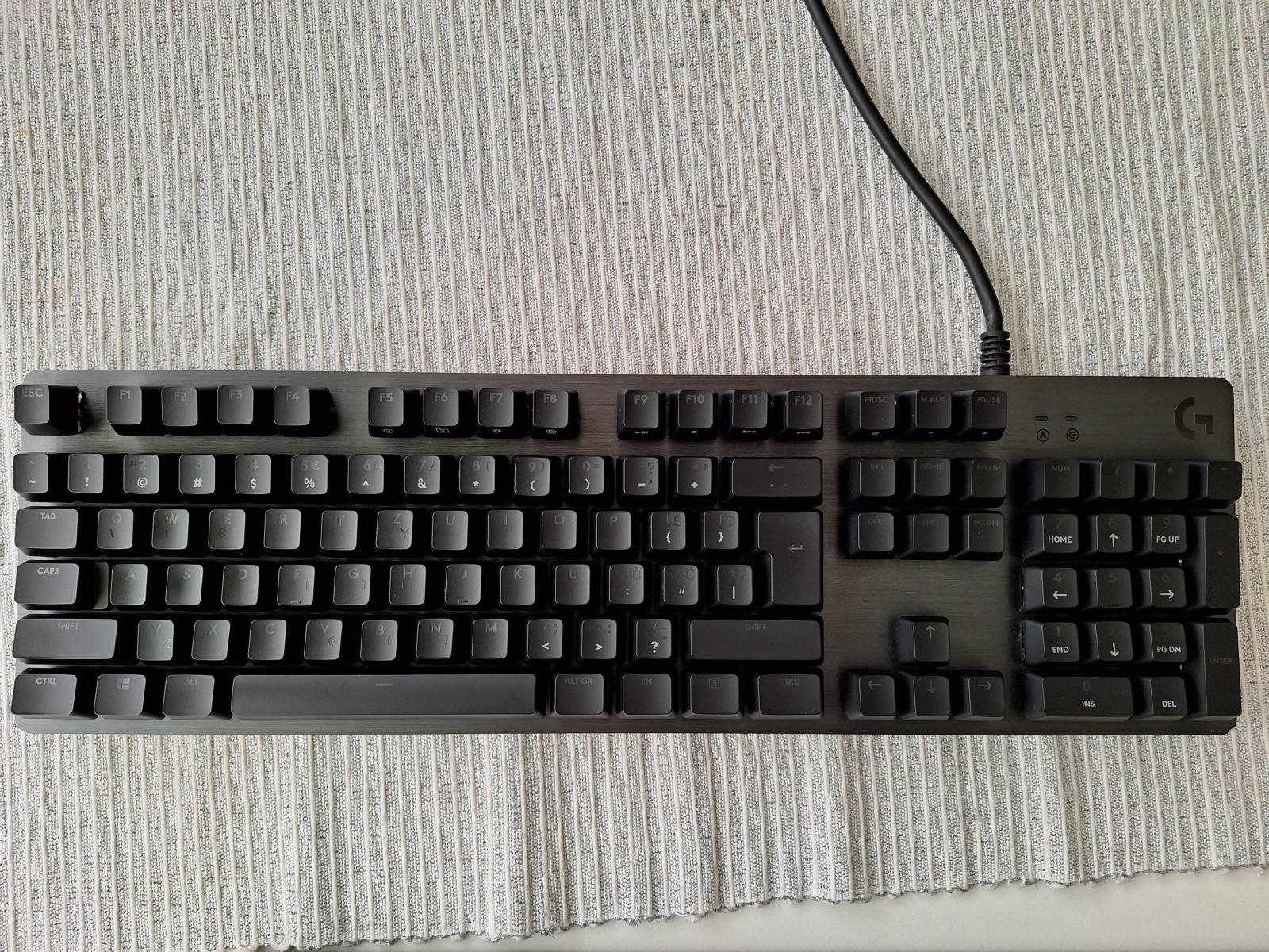 Mehanička gaming tipkovnica Logitech G513 Carbon, HR layout
