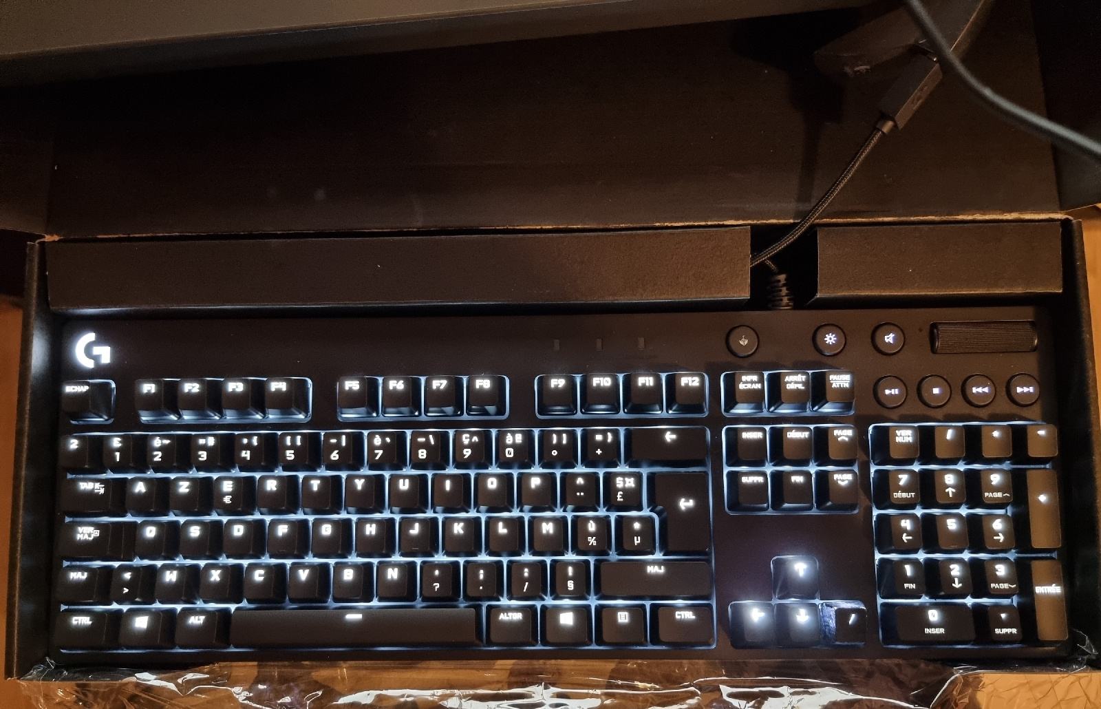 Logitech G610 Orion, čitaj oglas
