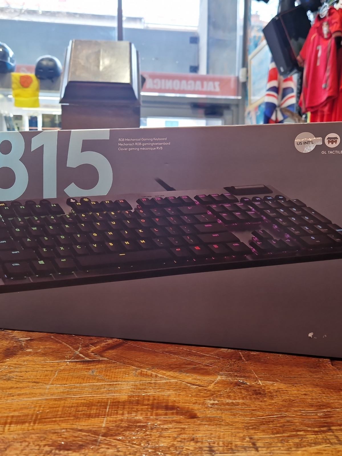 Logitech G815