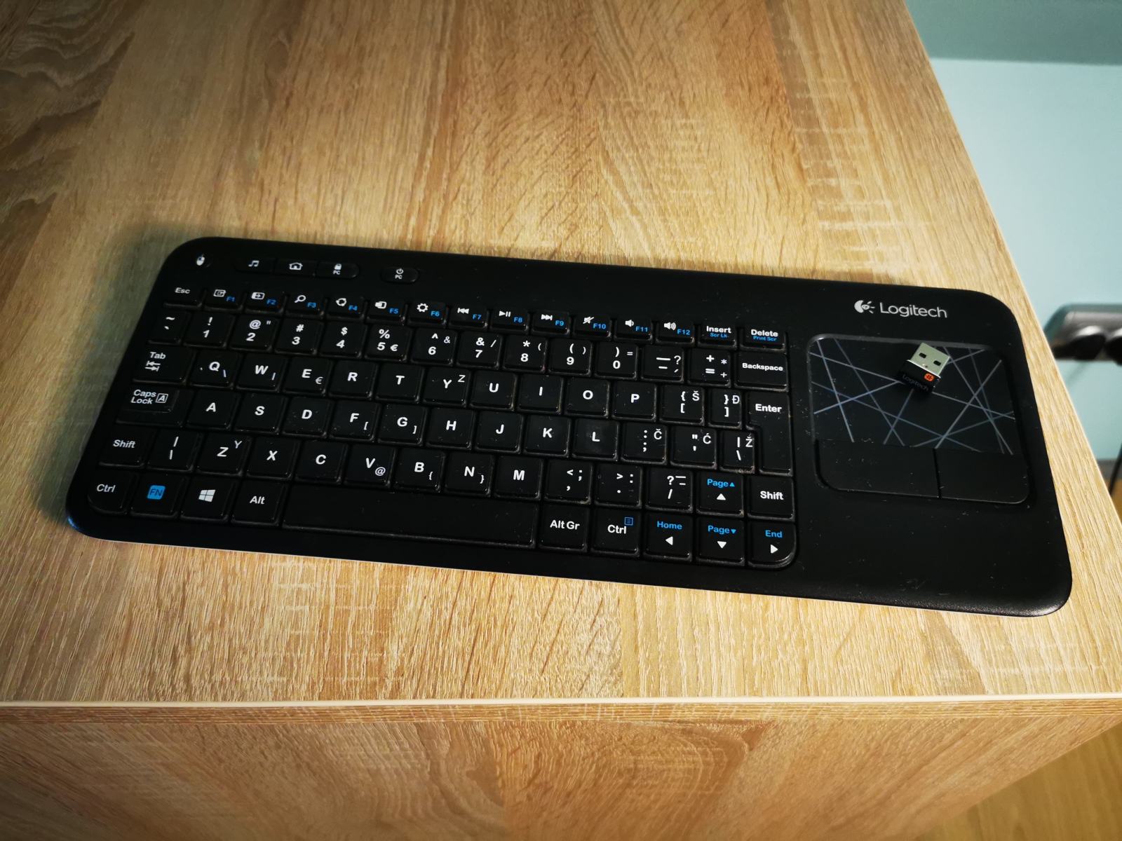 Logitech K400R bežična tipkovnica