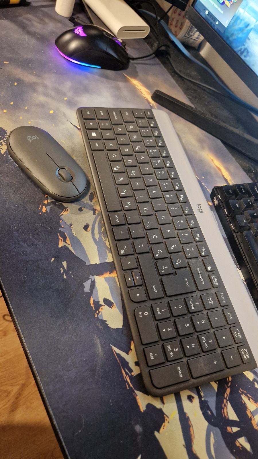 Logitech K470 set
