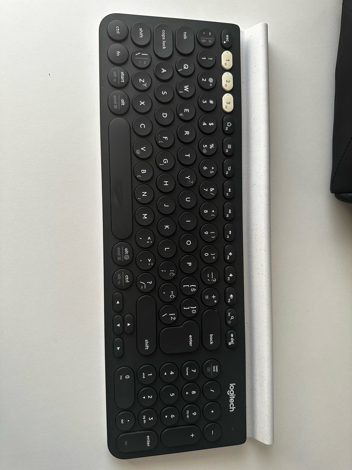 Logitech k780 bluetooth