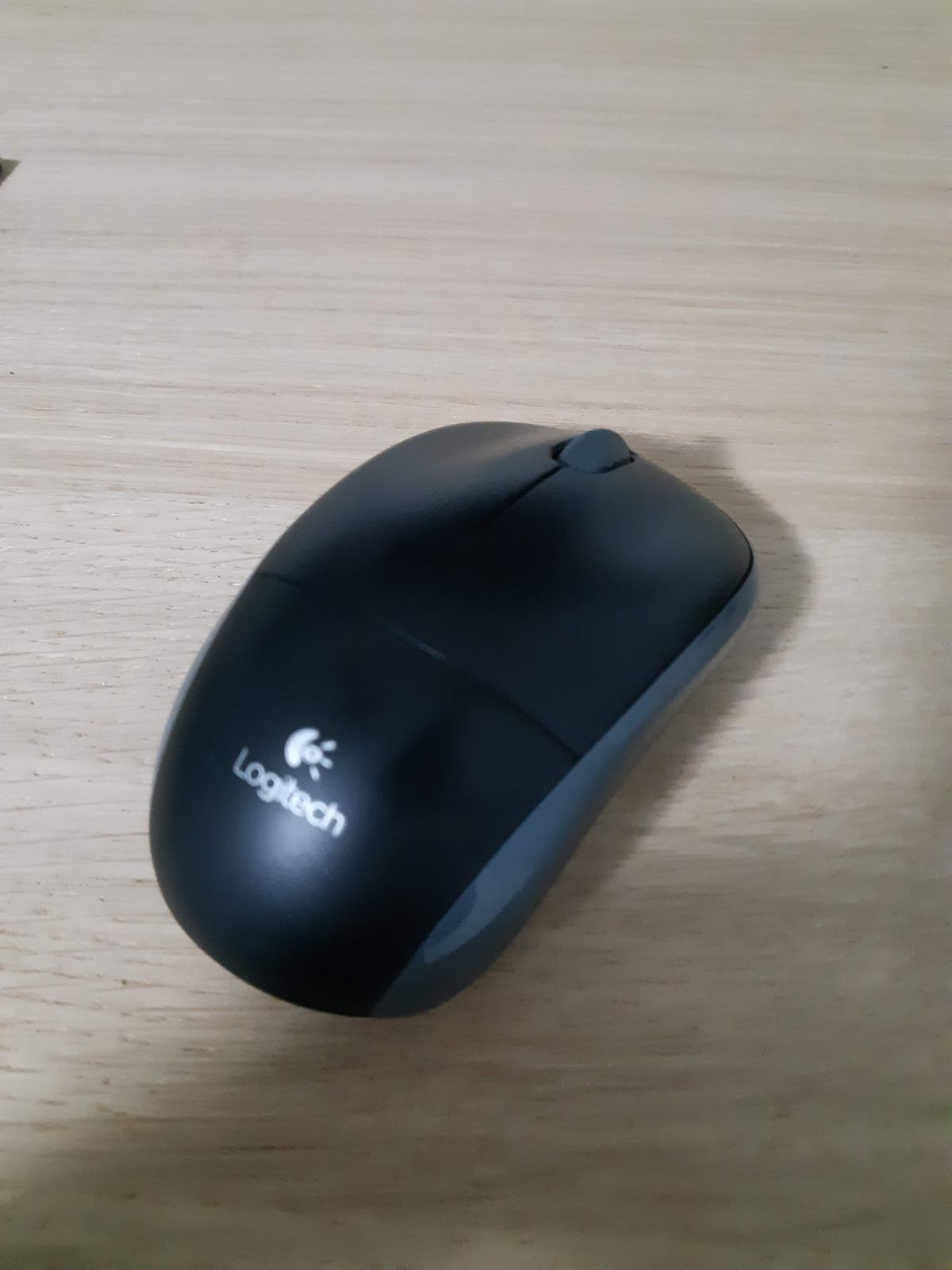 Logitech M215 wireless miš