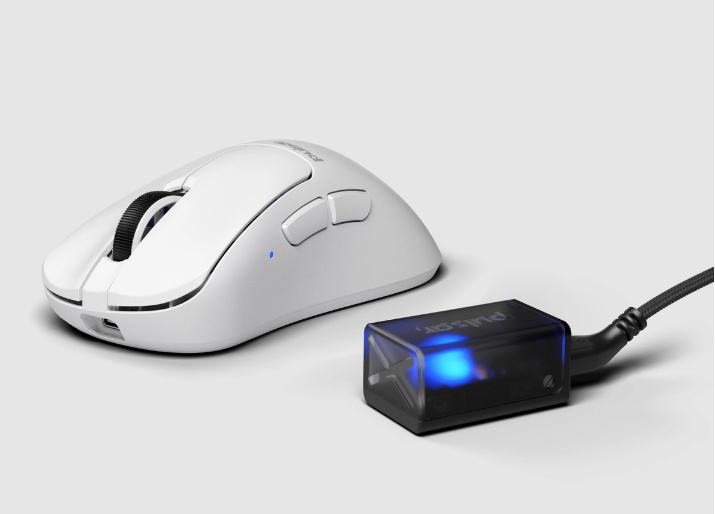 Pulsar Xlite V3 Large Gaming Miš Bijeli + 4K Hz Wireless Dongle