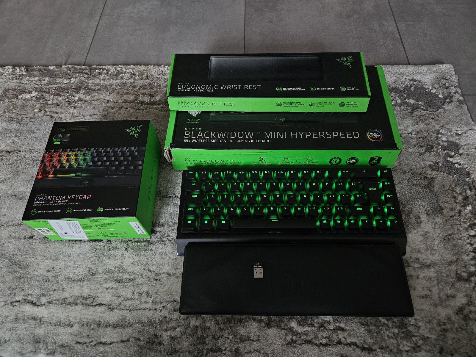 Razer Blackwidow v3 Mini HyperSpeed + Razer Wrist Rest + Phantom Keys