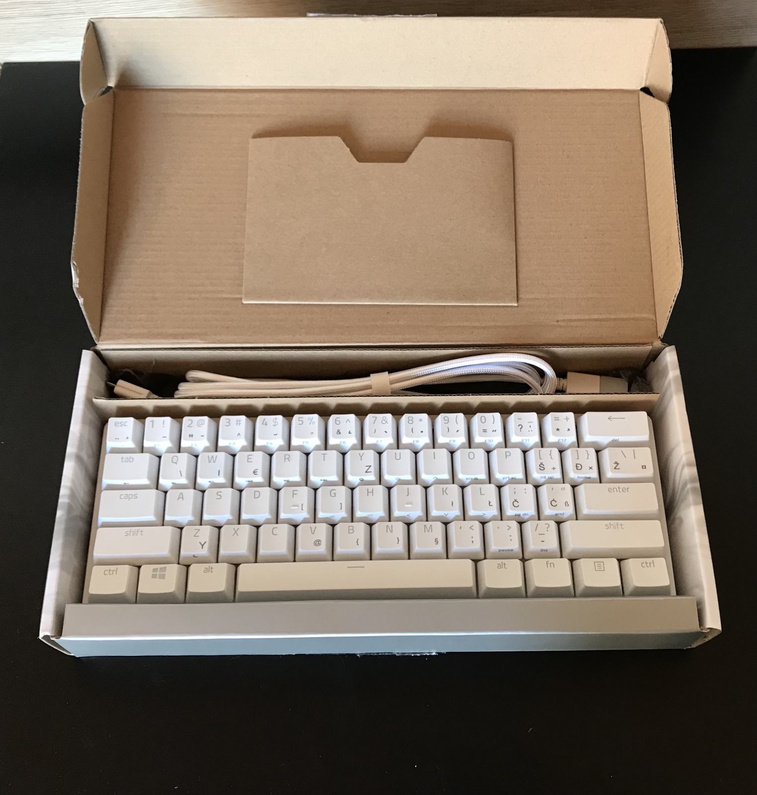 Razer huntsman mini ( purple switch )