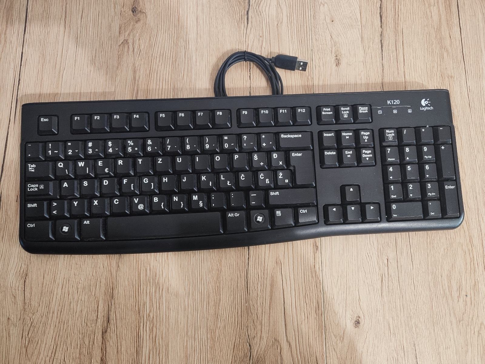 Tipkovnica Logitech K120