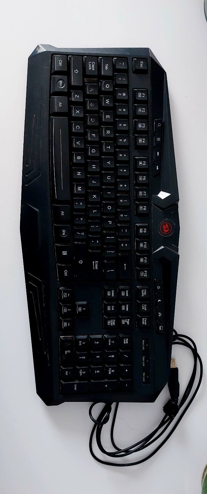 Tipkovnica, miš i podloga za računalo