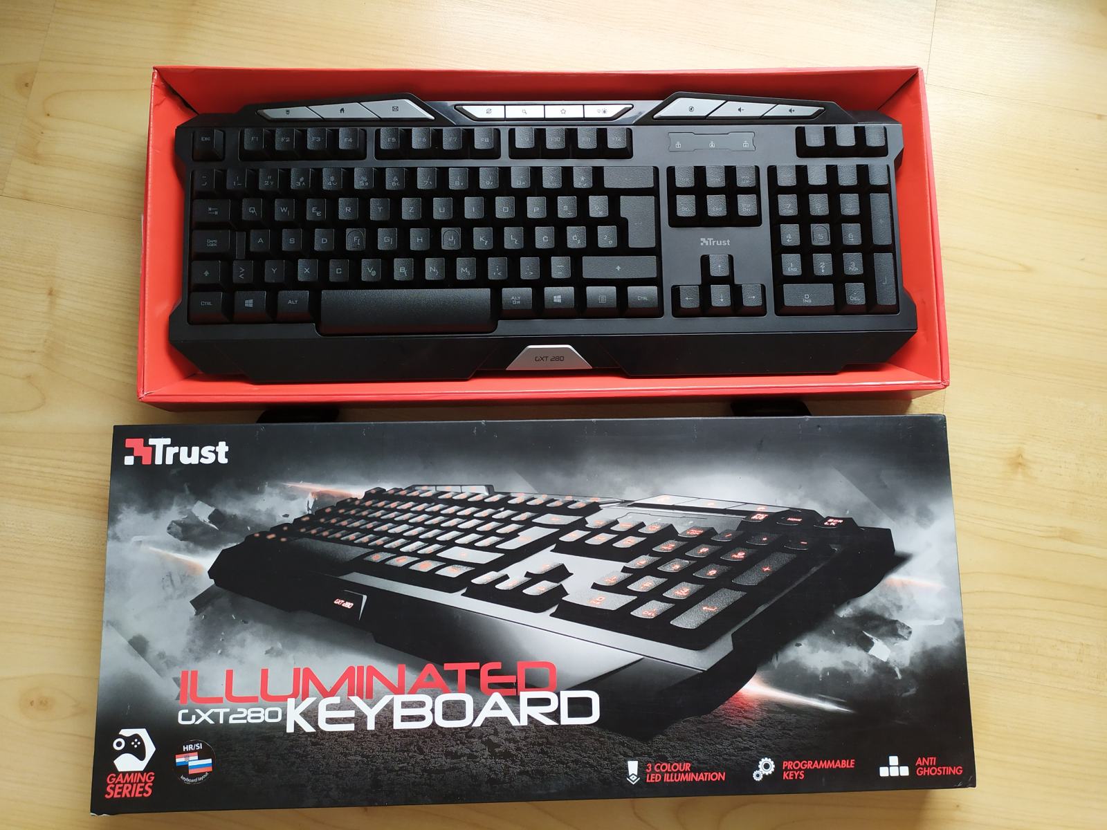 Trust GXT 280 LED Illuminated Gaming Keyboard