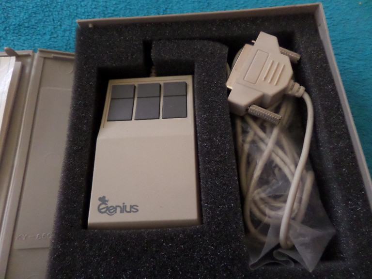 Vintage Genius GM-6 PC miš, 3 tipke, RS232C-25pin priključak + adapter