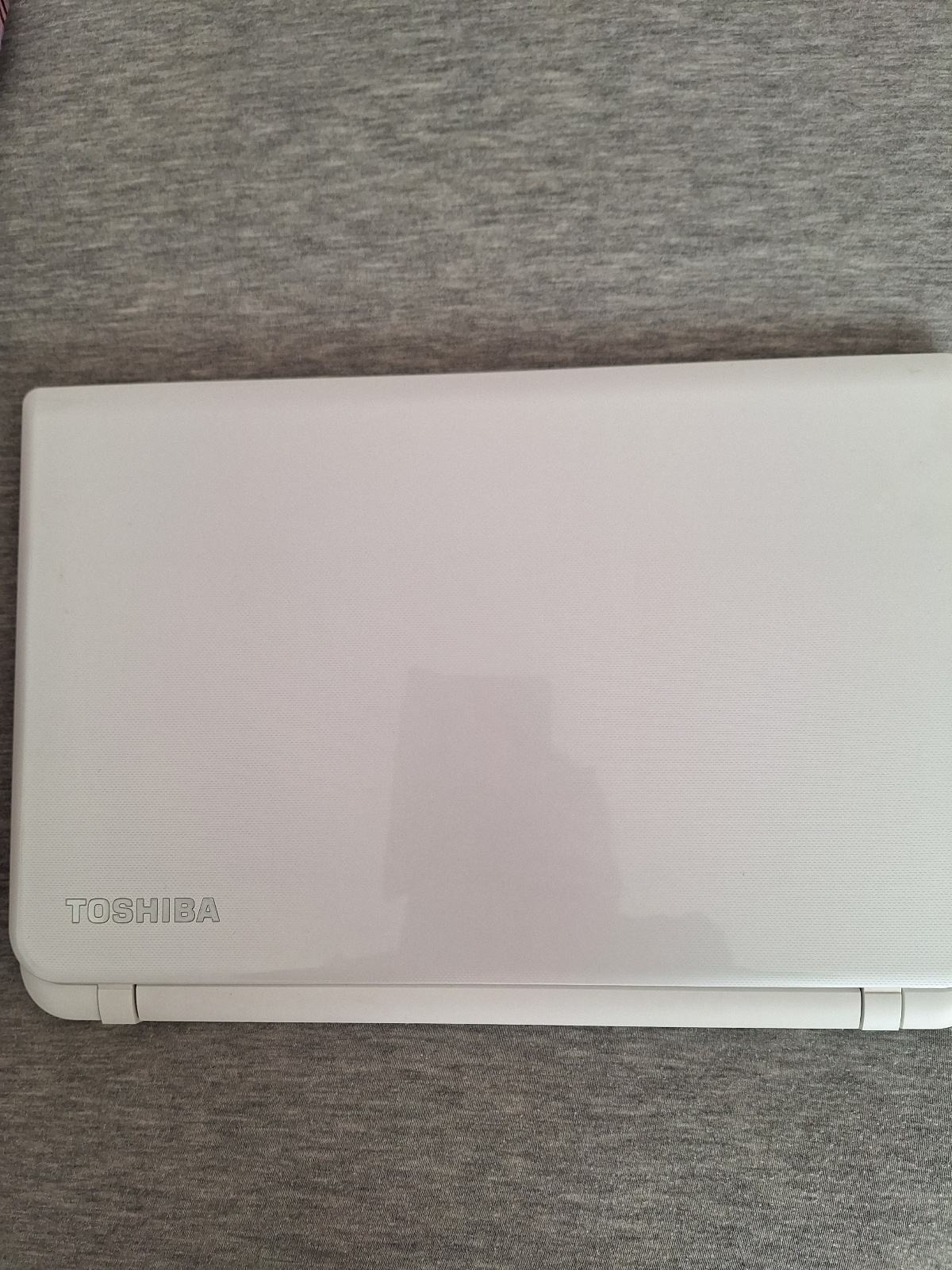 TOSHIBA laptop