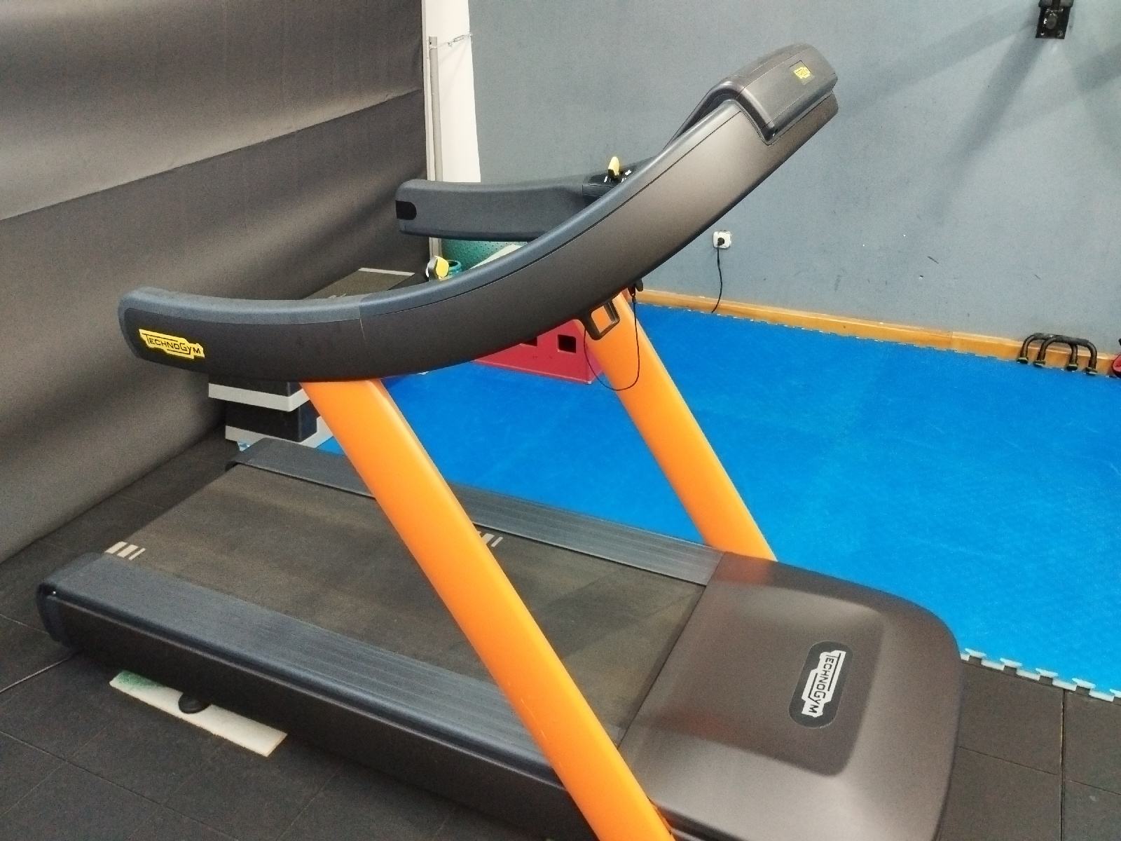 Technogym Excite Run 700 profesionalna traka za trčanje