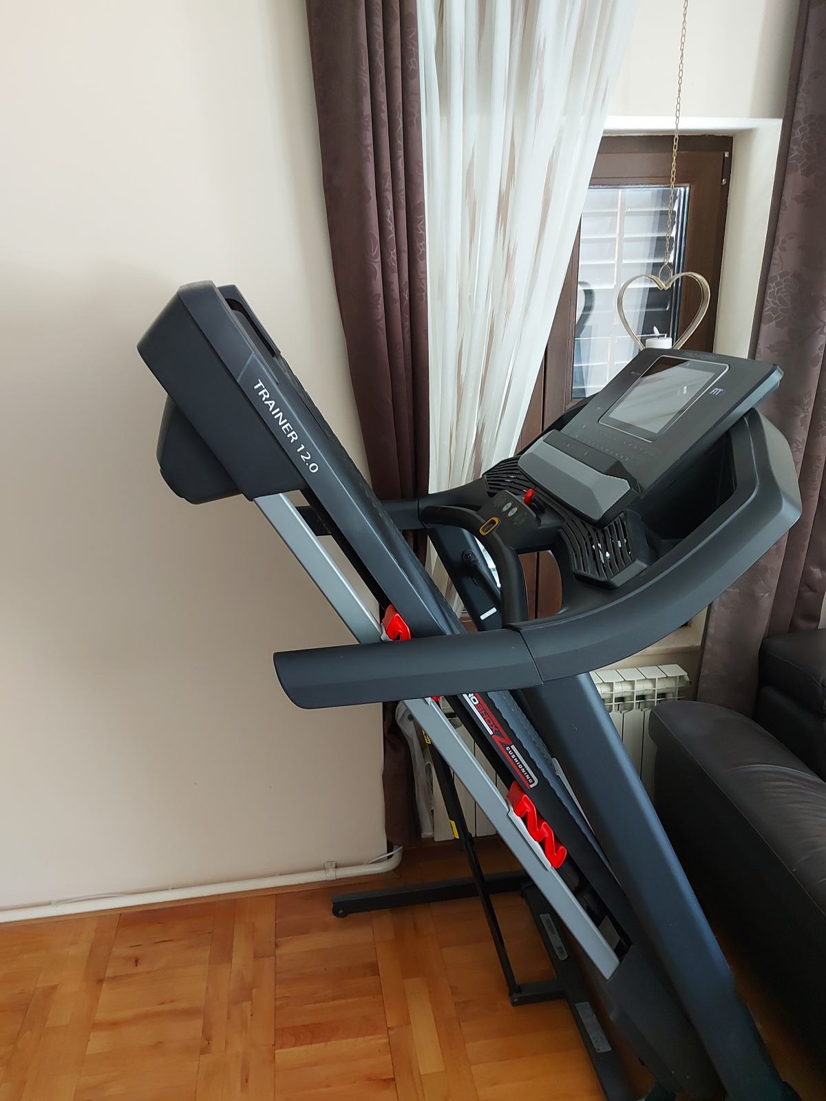 Traka za trčanje (nova)