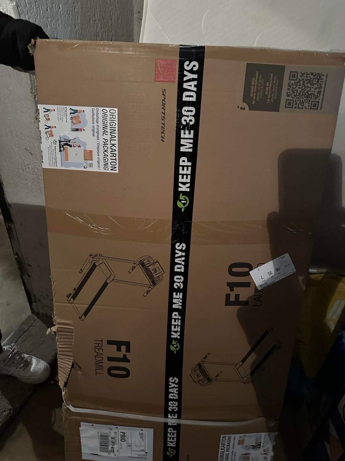 Traka za trčanje Sportstech Treadmill F10