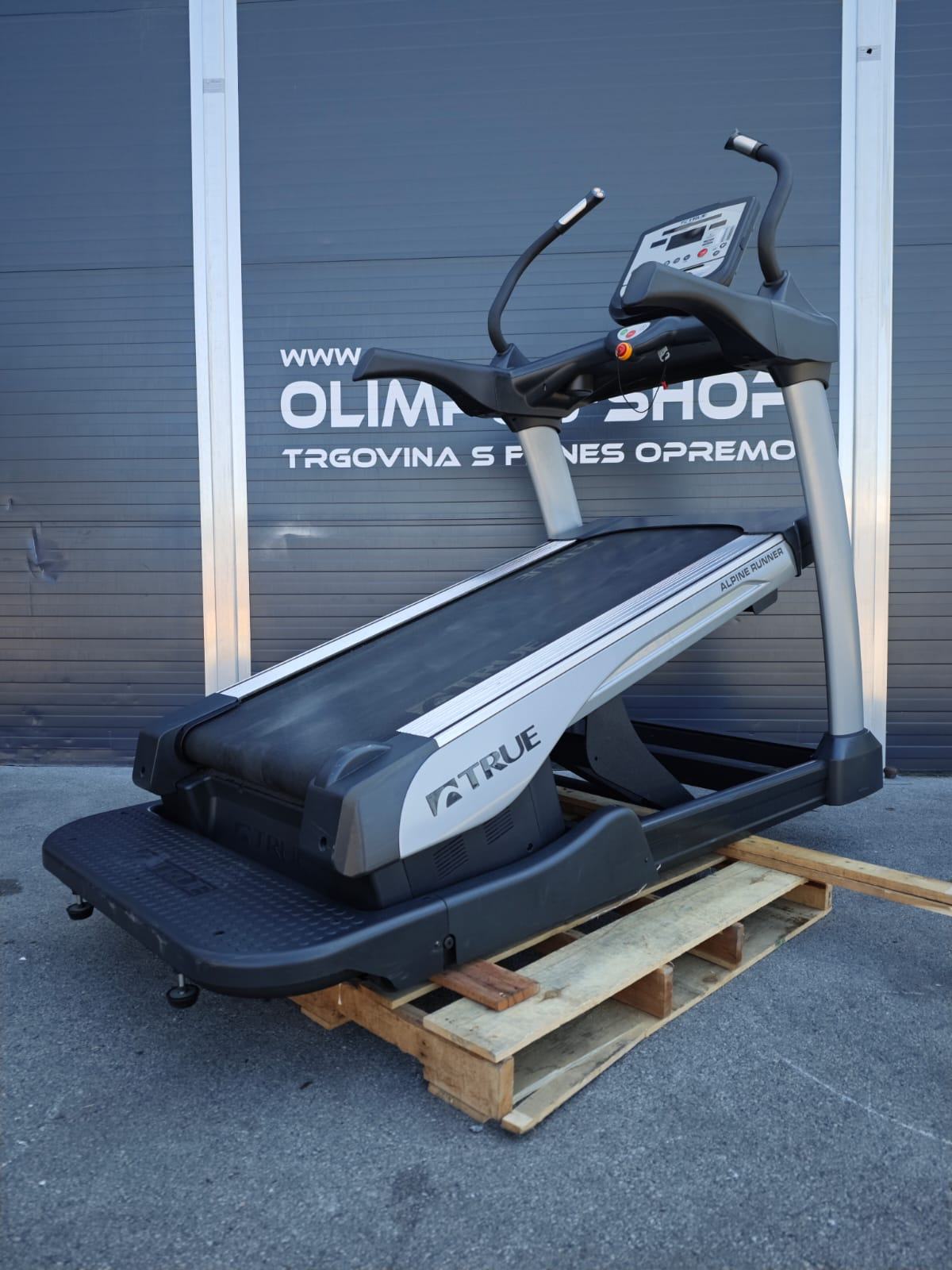 True Fitness Alpine Runner traka za trčanje Treadmill