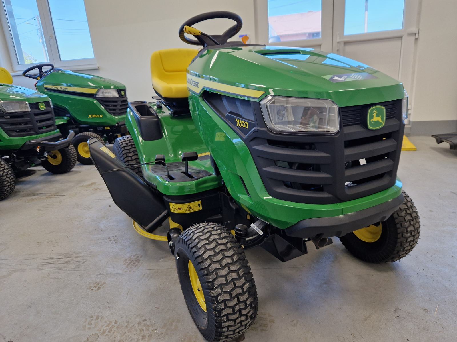 NOVI John Deere X107 - dostupno, garancija, dostava