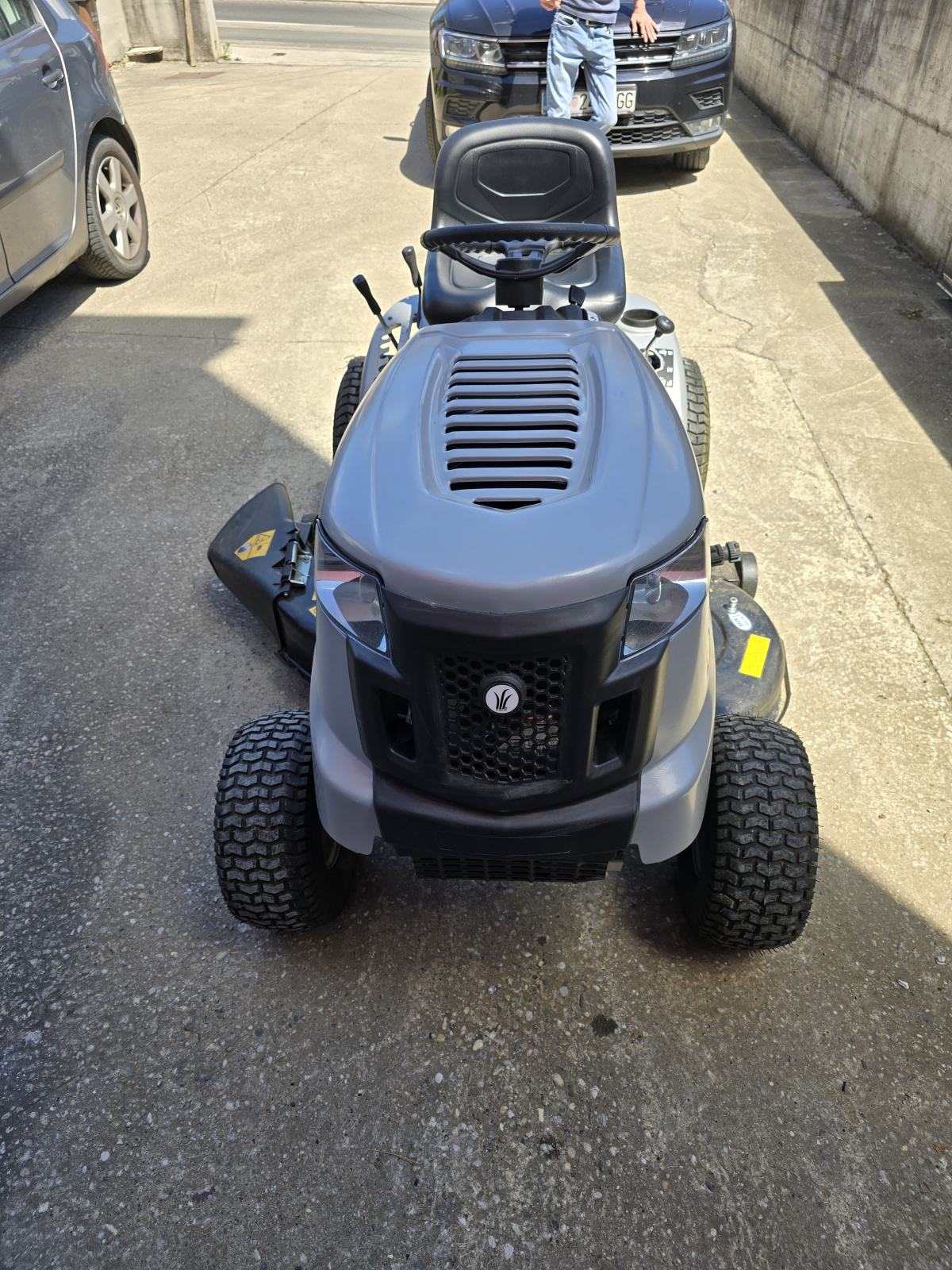 Traktorska kosilica MTD Silvertrac 107T/175 + dizalica za kosilicu