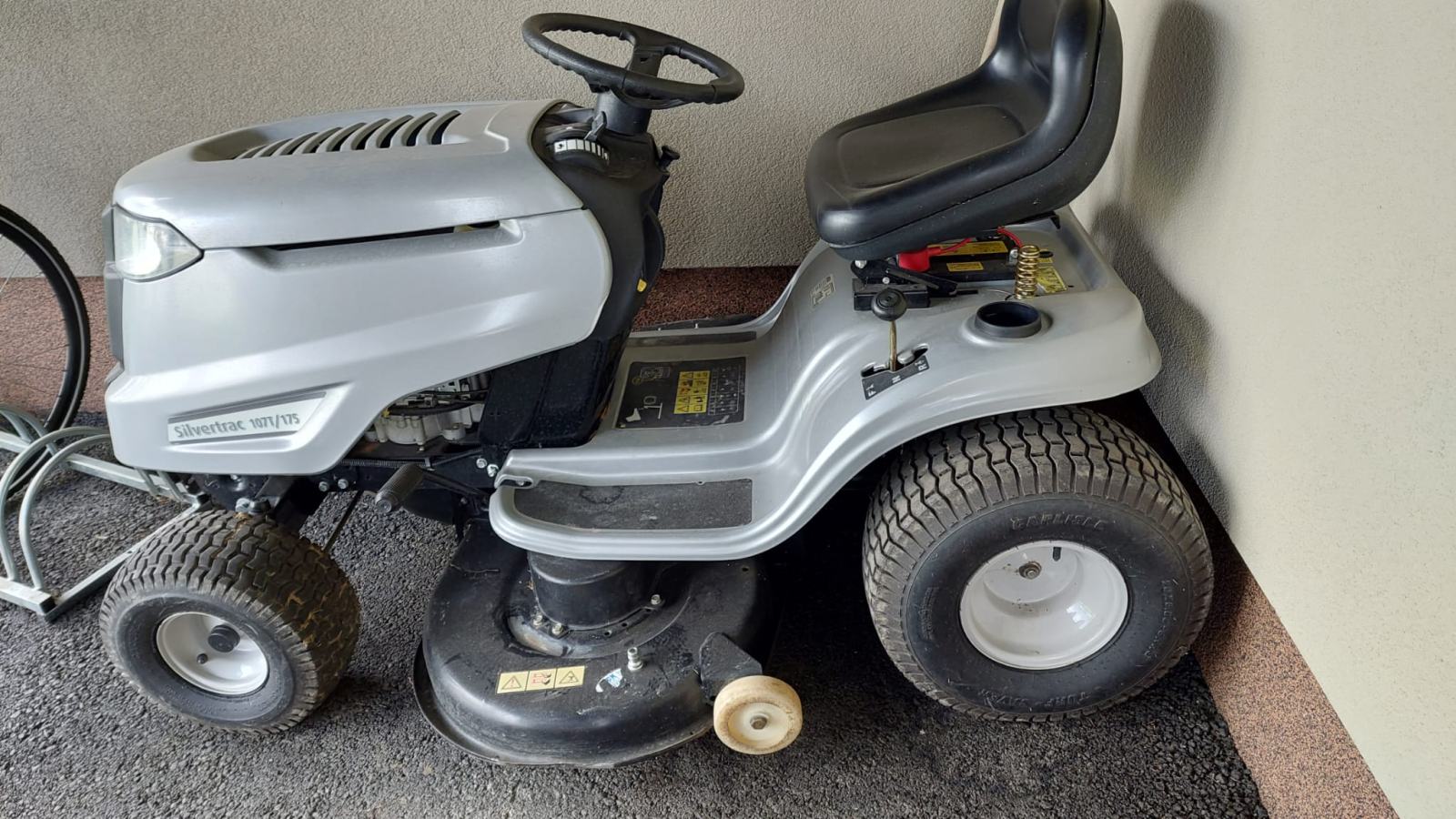 Traktorska kosilica MTD SILVERTRAC 107T-175