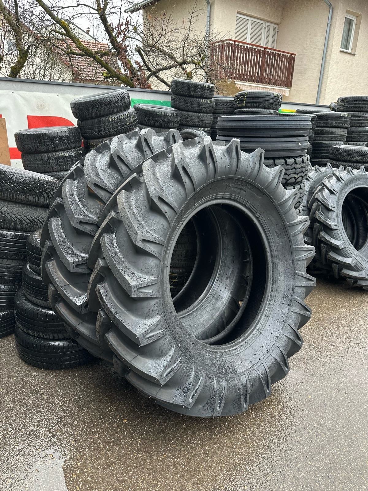 Gume traktorske 16.9-28 Rekord 12 pl NOVE