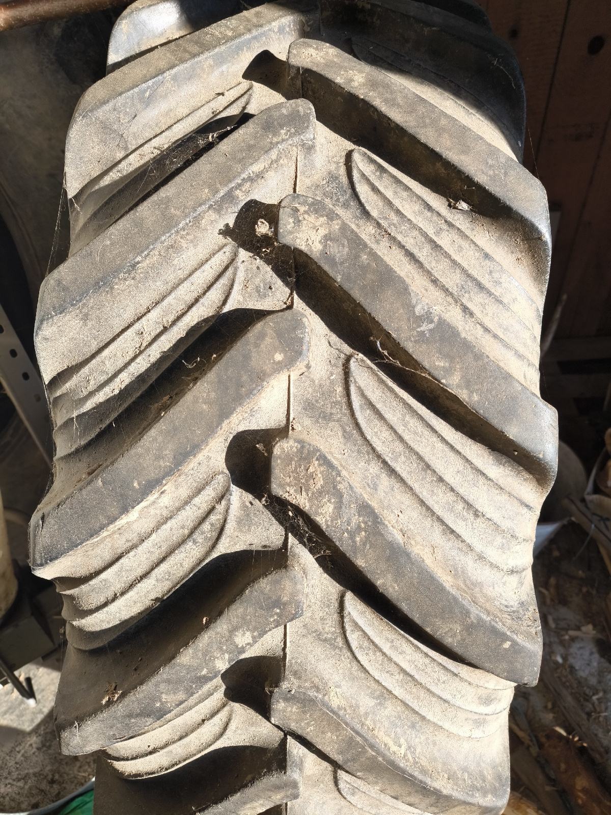 Traktorska guma Taurus 440/65-28